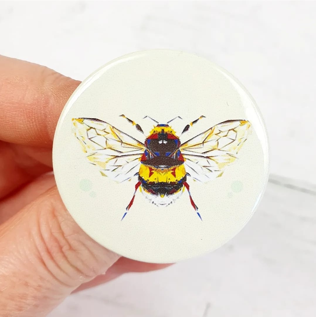 BUFF-TAILED BUMBLEBEE pin badge – Louise Jennifer Design